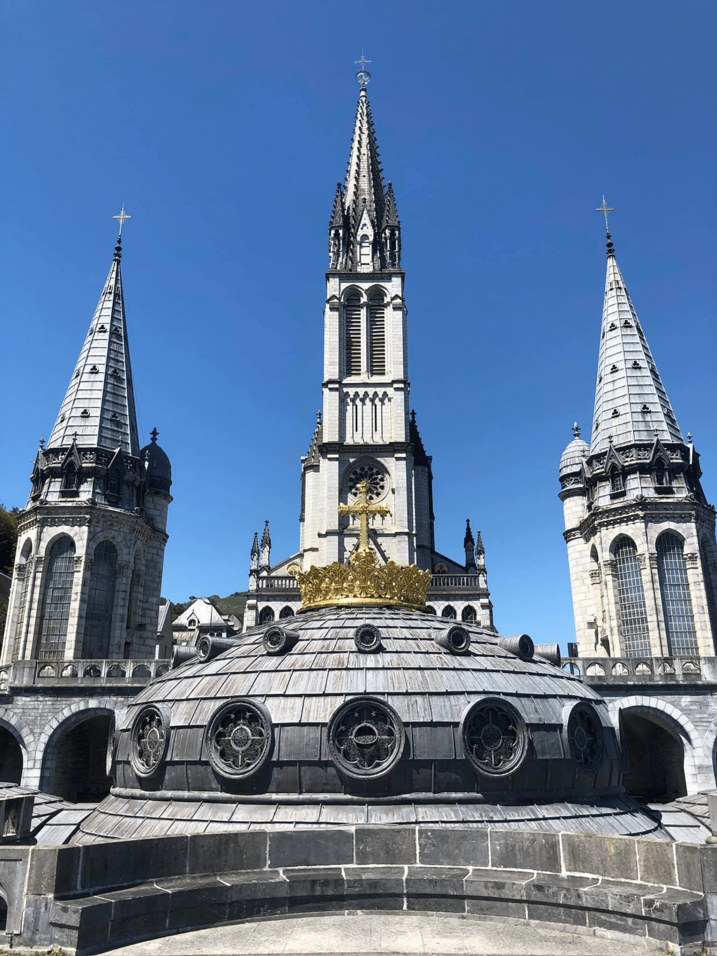 Lourdes France: An Essential Guide to Divine Sightseeing and Activities ...